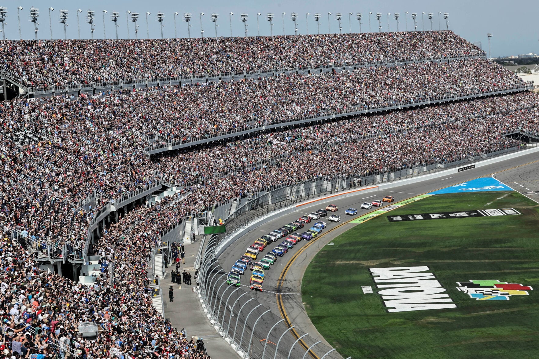 Daytona International Speedway to install LED lighting throughout the ...