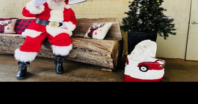 McDonough Farm Brings Christmas Charm During 'Donuts With Santa ...