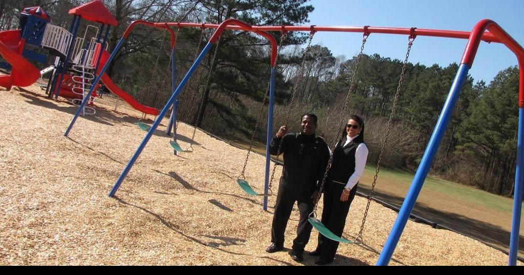 Smith-Barnes Elementary embraces new face | Henry Herald Photo ...