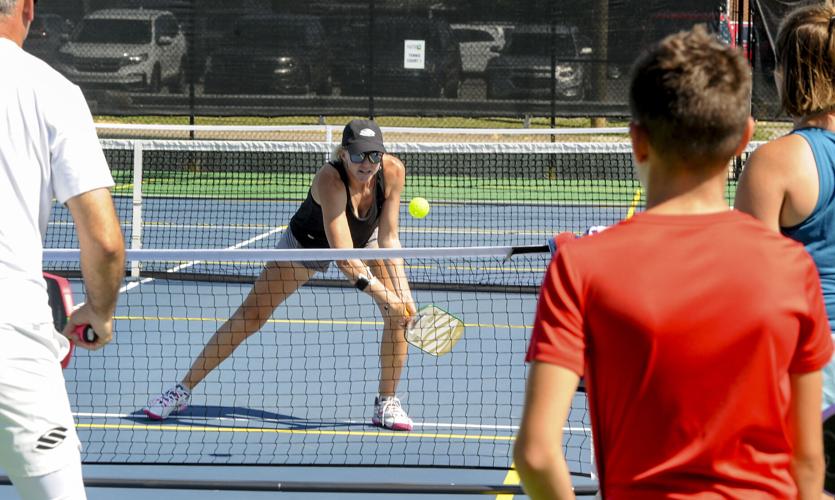 Pro pickleballer visits Nitro with tips for local players | Putnam News | herald-dispatch.com