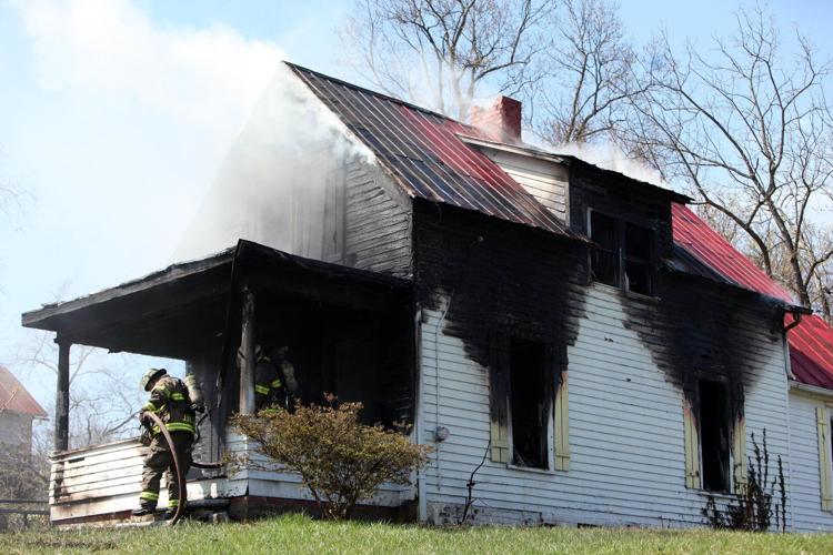 Gallery: Fire on Locust Street | Photos News | herald-dispatch.com