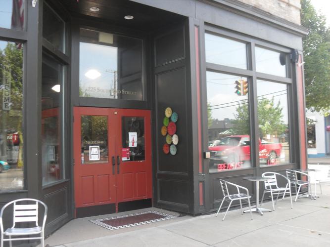 Chat Room Cafe serving up locally roasted coffee in Ironton | Dining ...
