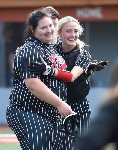 State softball Class AAA final: Monarchs put the clamps on Cabell ...