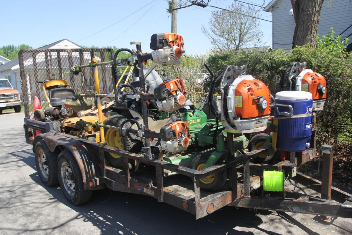 Photos: Helpington | Photo Galleries | herald-dispatch.com