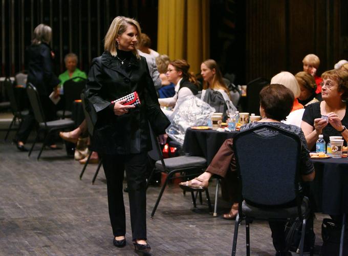 Paramount hosts bi-annual fashion show | News | herald-dispatch.com