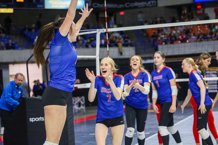 Prep volleyball Class AAA state quarterfinals: Huskies push past ...