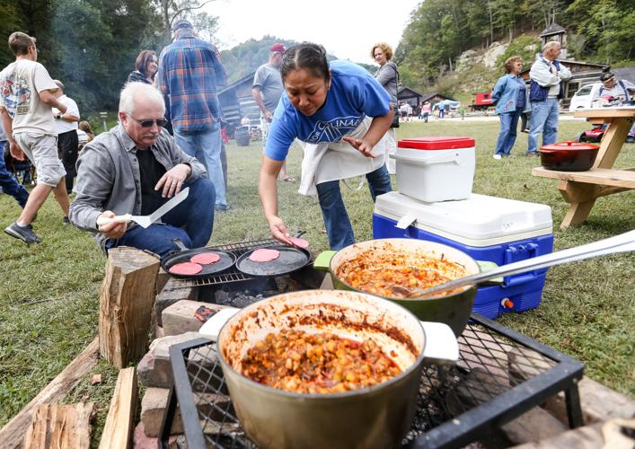 Photos: Heritage Farm Cast Iron Cook-Off | Multimedia | herald-dispatch.com