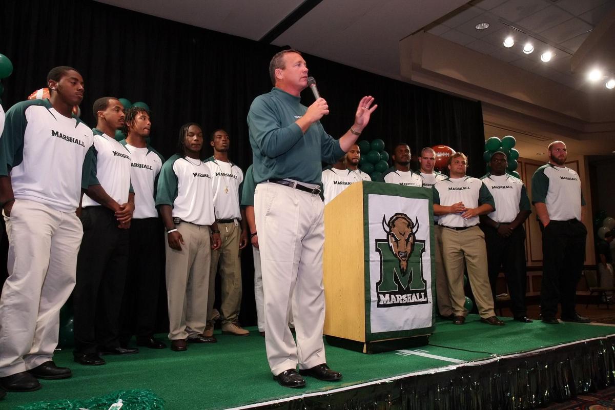 Marshall fans gather to paint Charleston green | Marshall University ...