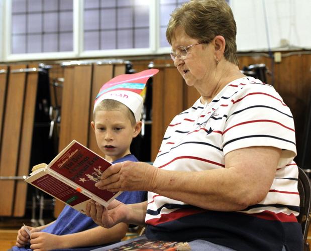 Schools, community strengthen bonds through Read to Me Day | News ...