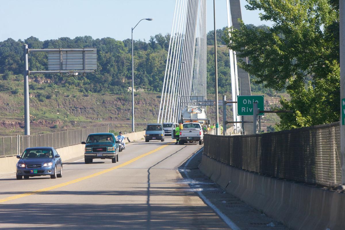 Huntington bridge receives cleaning | News | herald-dispatch.com