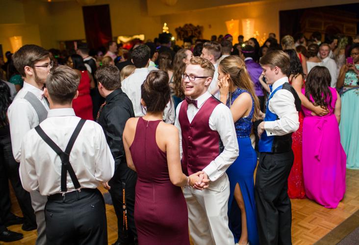 Photos: Huntington High Prom | Multimedia | herald-dispatch.com