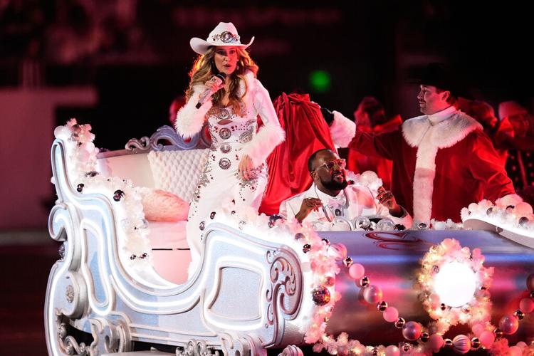 Big John and Bill Cornwell: A Fun Christmas for Lainey Wilson ...