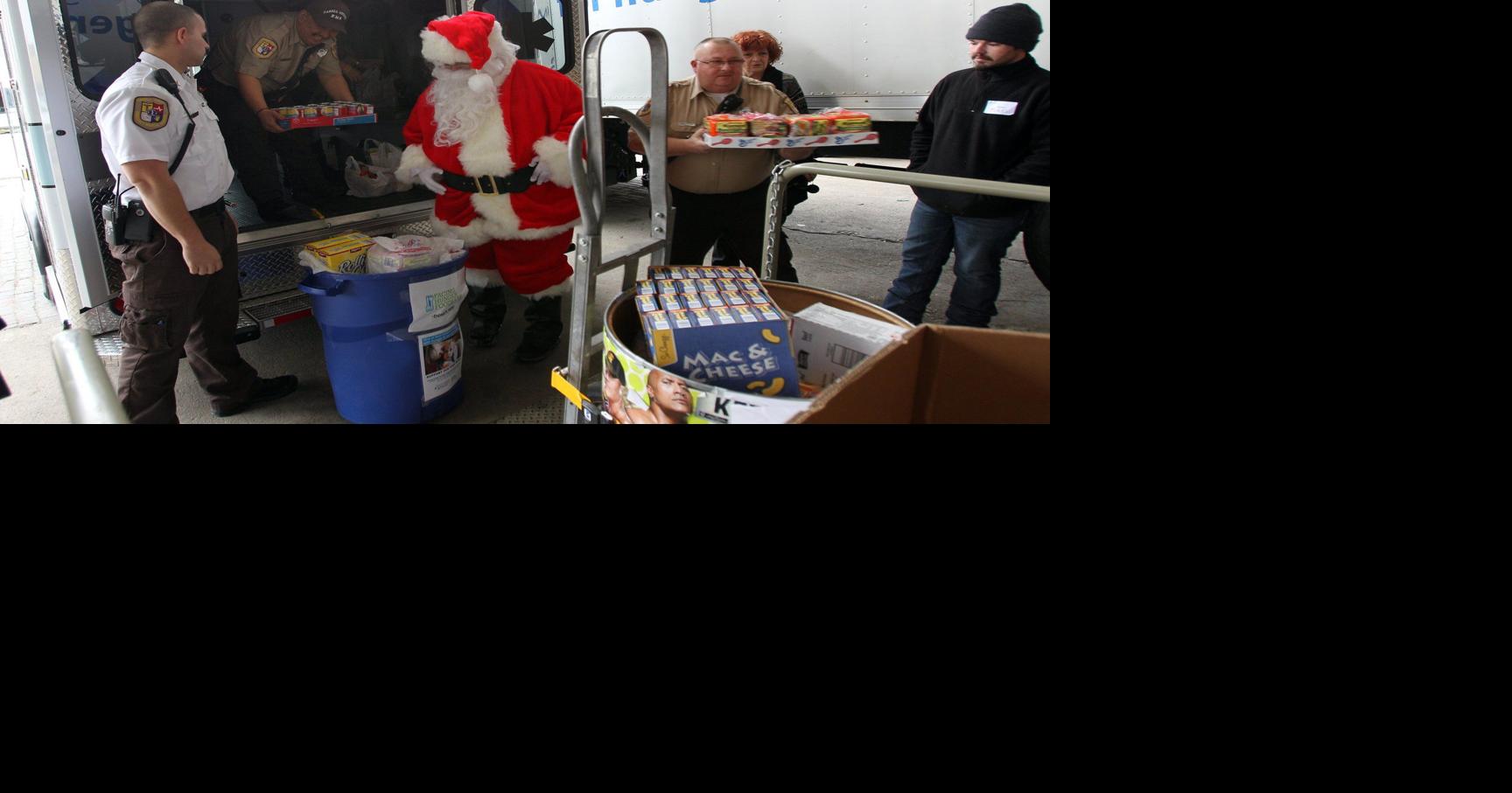 Santa gets holiday help from Cabell County EMS | News | herald-dispatch.com