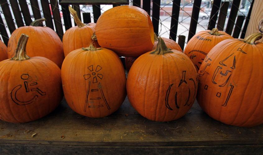 Gallery: Pumpkin House Preparations in Kenova | Photos News | herald-dispatch.com