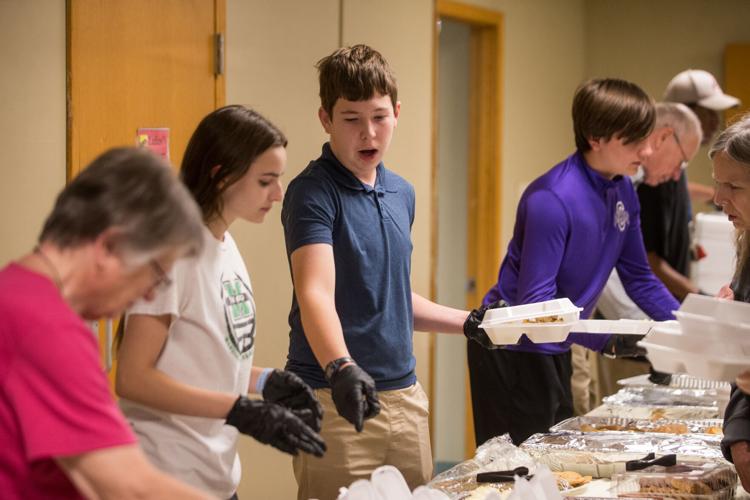 Photos: Thanksgiving Dinner at First Presbyterian Church | Multimedia ...