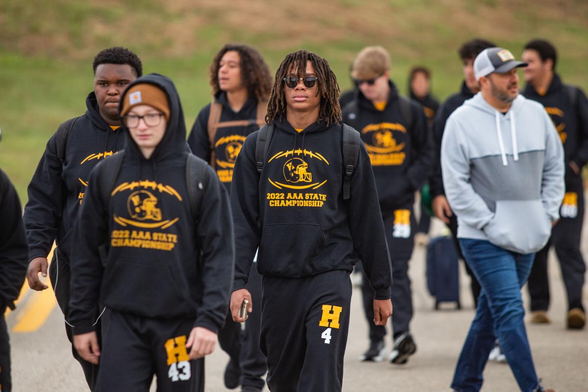 Photos: HHS Football Team Send-off | Multimedia | herald-dispatch.com