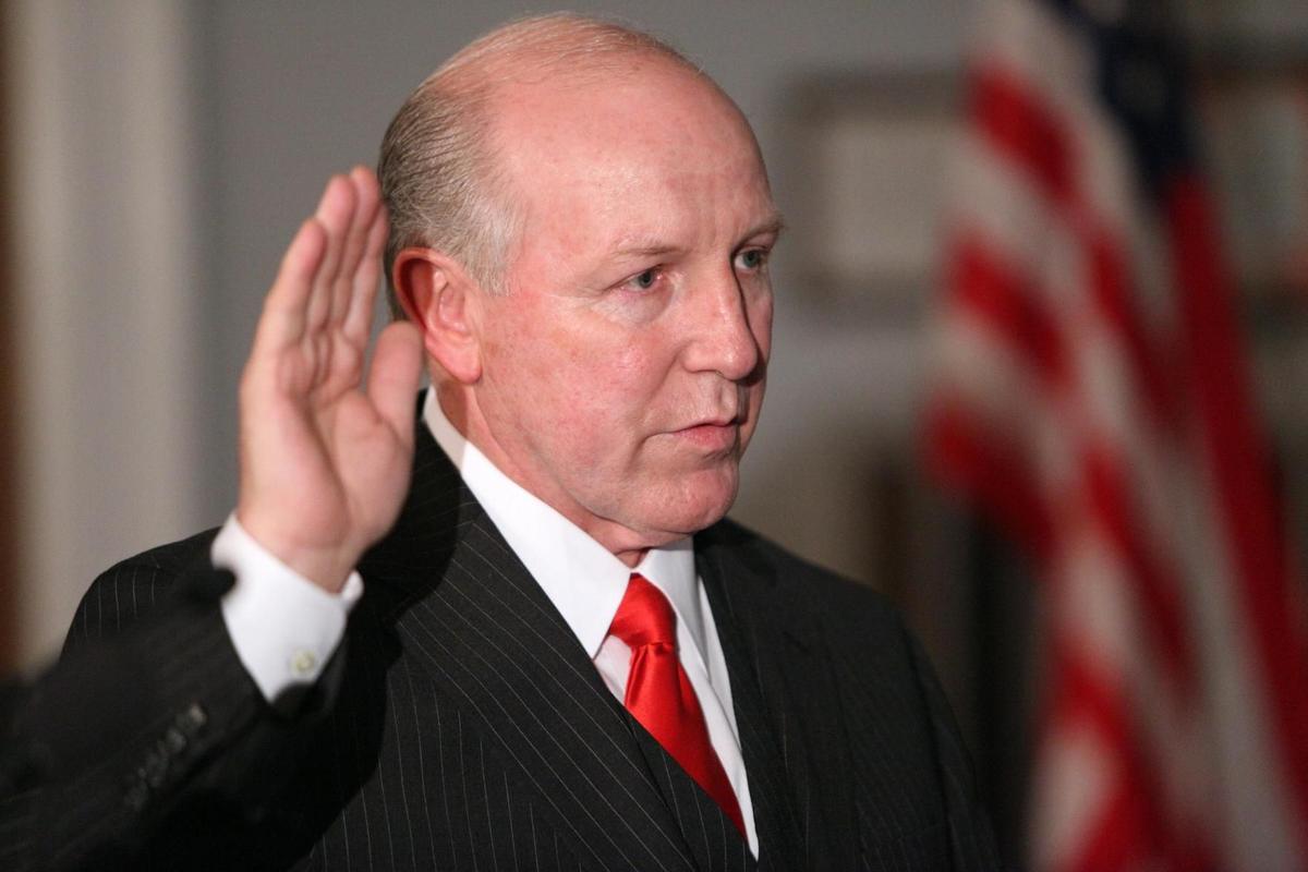 Gallery: Kim Wolfe sworn in as mayor of Huntington | Photos News ...