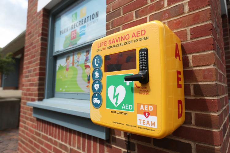 Marshall students, park board cut ribbon on automated external ...