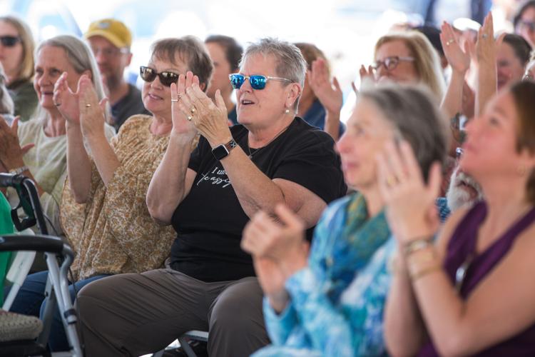 Photos: "Demon Copperhead" author Barbara Kingsolver visits Booktenders ...