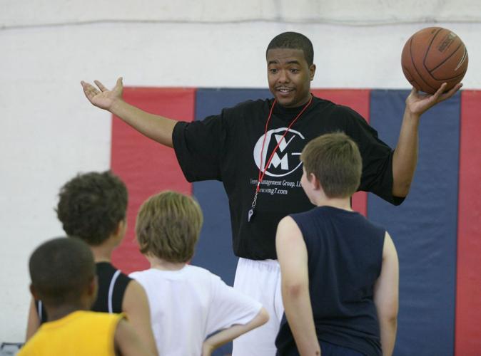 Keith Veney comes back to teach | Youth Sports | herald-dispatch.com