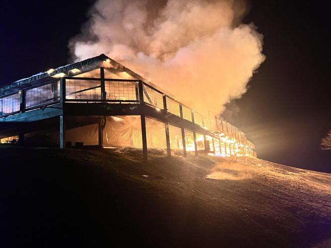 Creekside Golf Course club house, restaurant lost in early morning fire ...
