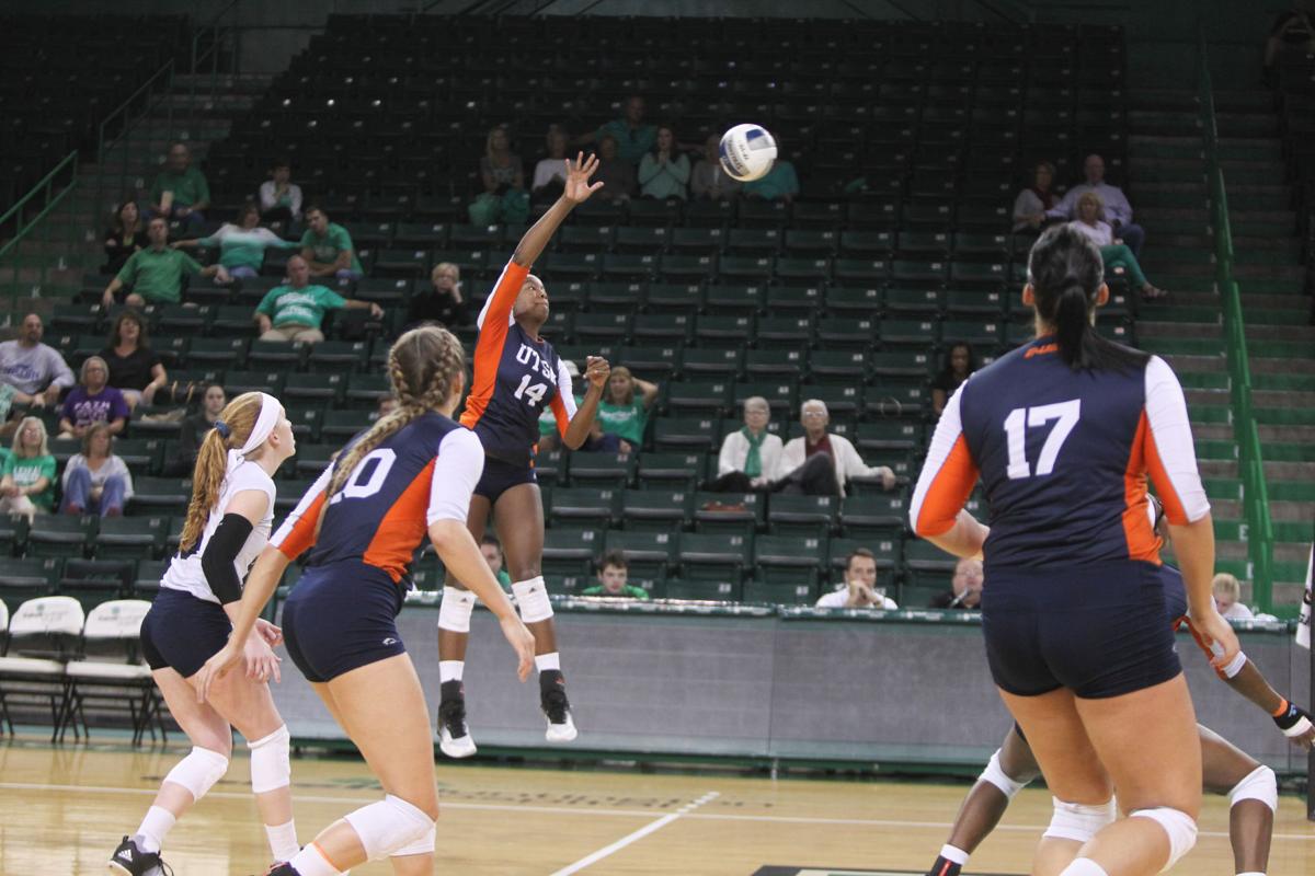 Photos: Marshall Volleyball Vs UTSA | Photo Galleries | herald-dispatch.com