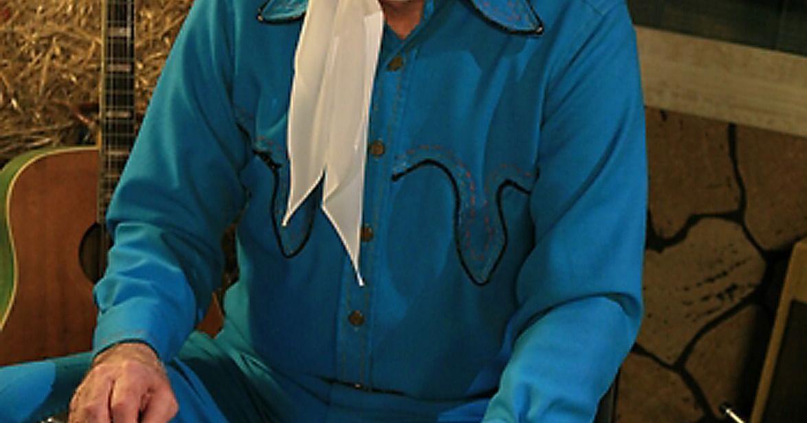 Kayton Roberts brings heartfelt steel guitar sound to Rob McNurlin's ...