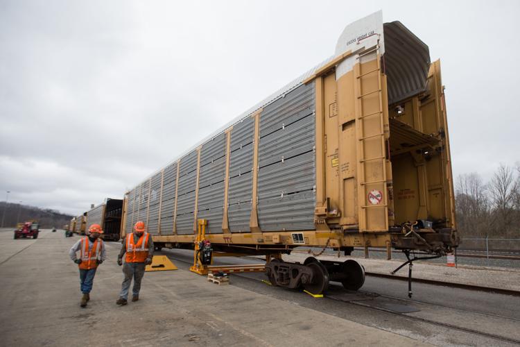 Photos: Rail car repair at R. J. Corman Switching Company | Multimedia ...