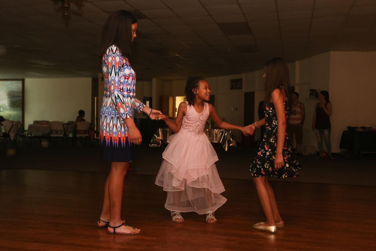 Photos: Elementary Extravaganza prom | Multimedia | herald-dispatch.com