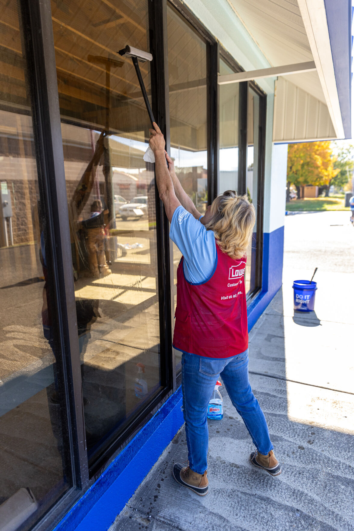 Lowe's Hometowns program volunteers work on Huntington Children's ...