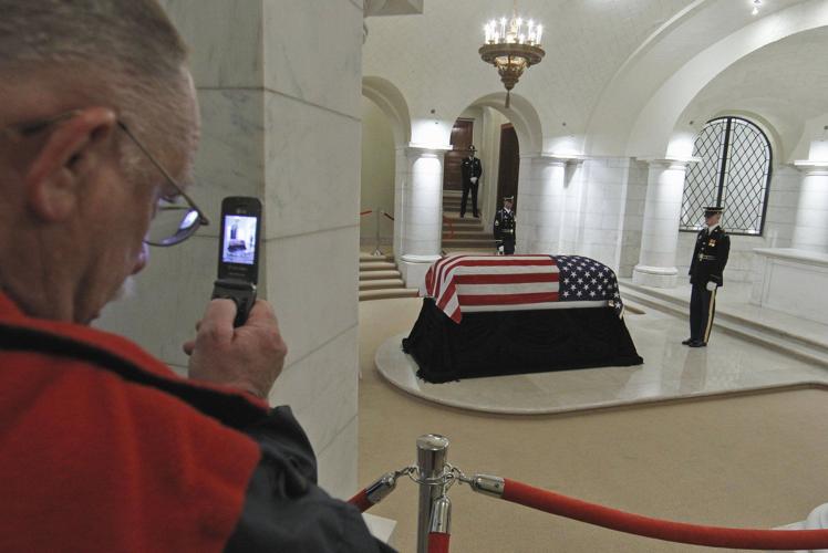 Gallery: Frank Buckles funeral service | Photos News | herald-dispatch.com
