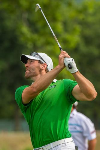 Simpson surges to lead at Greenbrier | Sports | herald-dispatch.com