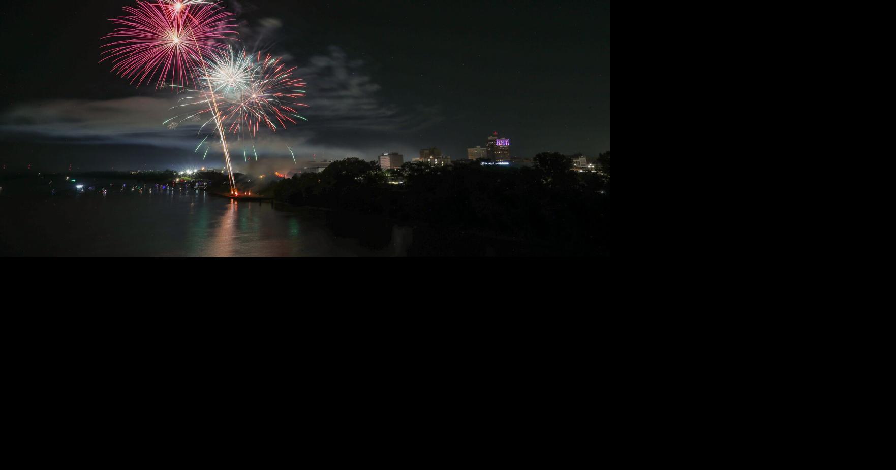 VIDEO: People view 2025 Dawg Dazzle fireworks from Robert C. Byrd ...