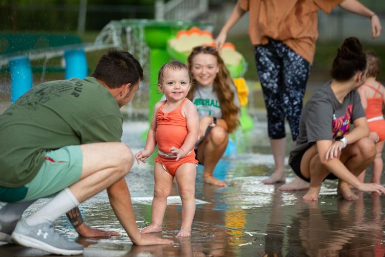Families take advantage of waning warm days at splash pads | News ...