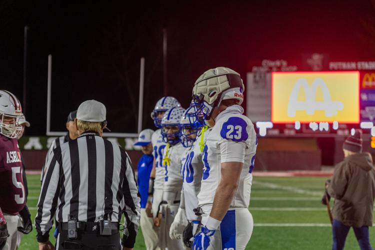 Prep football: Tomcats pair Jennings and defense in routing Royals ...