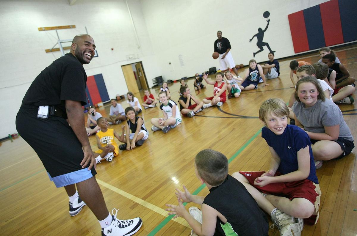 Keith Veney comes back to teach | Youth Sports | herald-dispatch.com