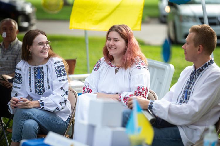 Photos: Sunflower Seeds Inc. conducts 5K to benefit Ukrainian refugees ...