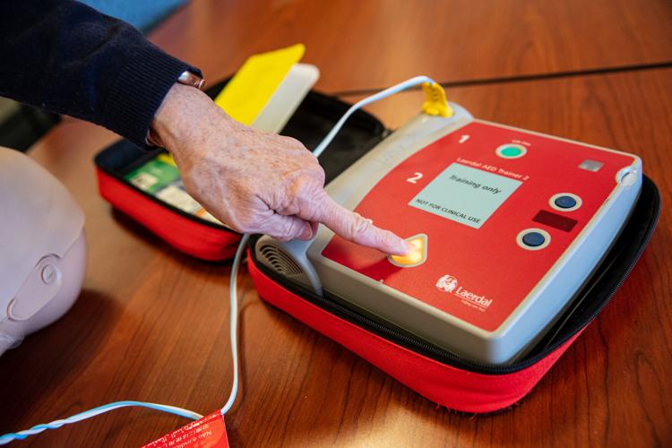 Step by step: How to use an automated external defibrillator (AED) in ...