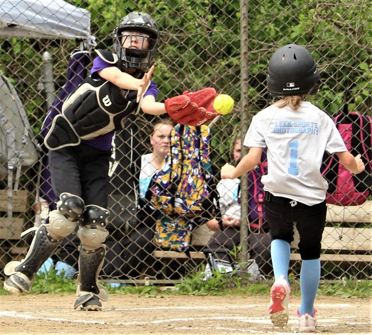 Hurricane softball action | Putnam News | herald-dispatch.com