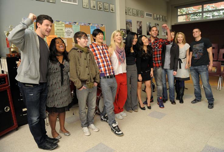 Gallery: "Glee" actors celebrate Golden Globe nominations | Features ...