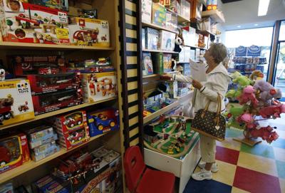 Downtown toy store plans activities for kids | News | herald-dispatch.com