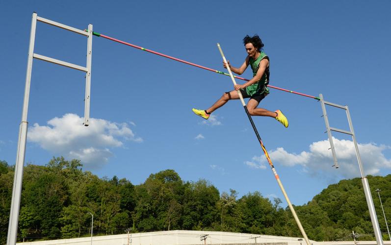 Prep track and field: Winfield sweeps Laidley Field Invitational ...
