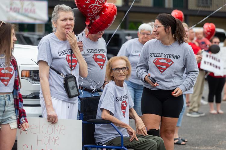 Community welcomes baby Steele Merritt home for first time since birth ...