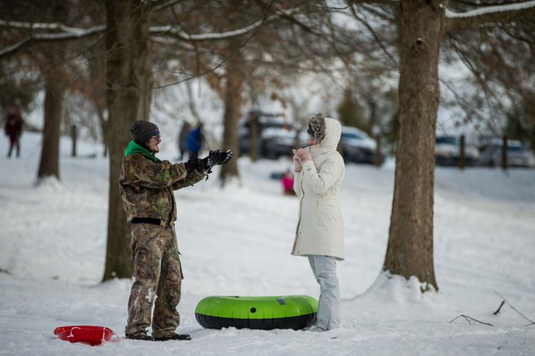 Photos: People spend the afternoon out in the snow at Ritter Park ...