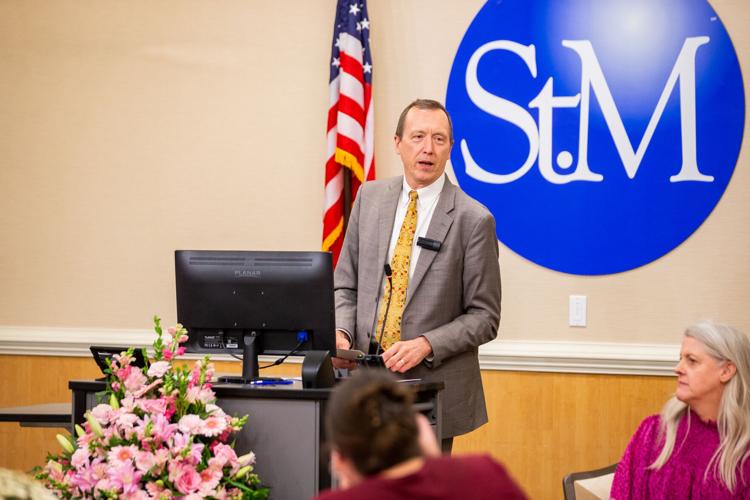 Breast cancer survivors gather for dinner in celebration of fellowship ...