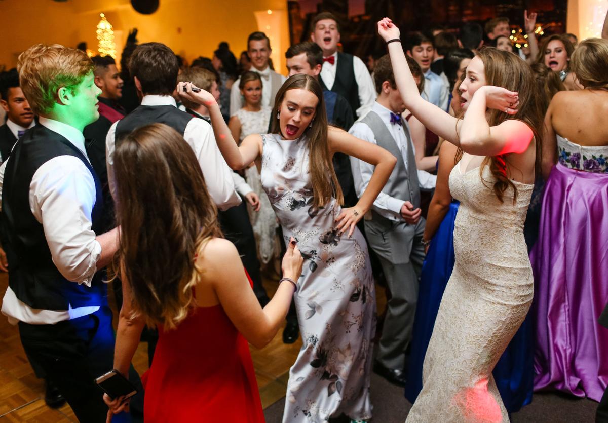 Photos: Huntington High Prom | Multimedia | herald-dispatch.com