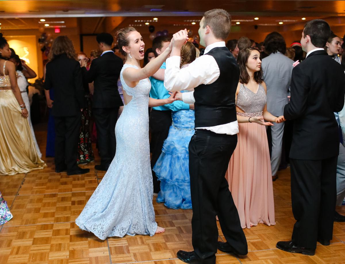 Photos: Huntington High Prom | Multimedia | herald-dispatch.com