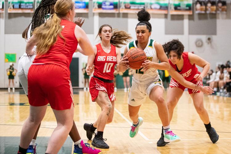 Self-professed 'weirdo' Gray impresses coaches, fans | Sports | herald ...