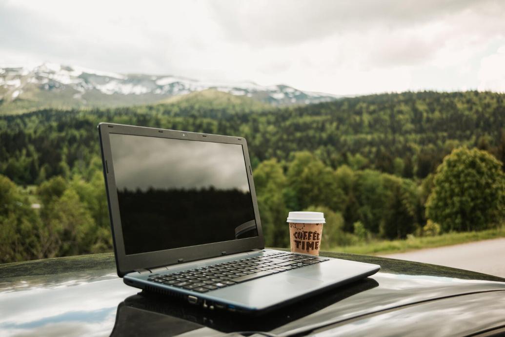 Are 22-Inch Portable Monitors Durable Enough for Frequent Travelers ...