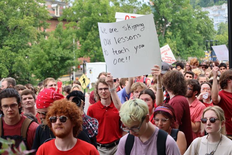 WVU students call for Gee's ouster during protests Monday over proposed ...